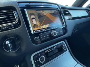 Melns Volkswagen Touareg 2011 Daugavpils, ar dzinēja tilpumu 3.00 L un nobraukumu 164 tūkst. km par 12800 €, foto 24 vietnē AUTOMOTO.COM.LV