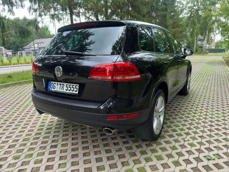 Melns Volkswagen Touareg 2011 Viļņa, ar dzinēja tilpumu 2.97 L un nobraukumu 292 tūkst. km par 10500 €, foto 11 vietnē AUTOMOTO.COM.LV
