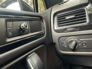 Melns Volkswagen Touareg 2011 Viļņa, ar dzinēja tilpumu 2.97 L un nobraukumu 292 tūkst. km par 10500 €, foto 31 vietnē AUTOMOTO.COM.LV