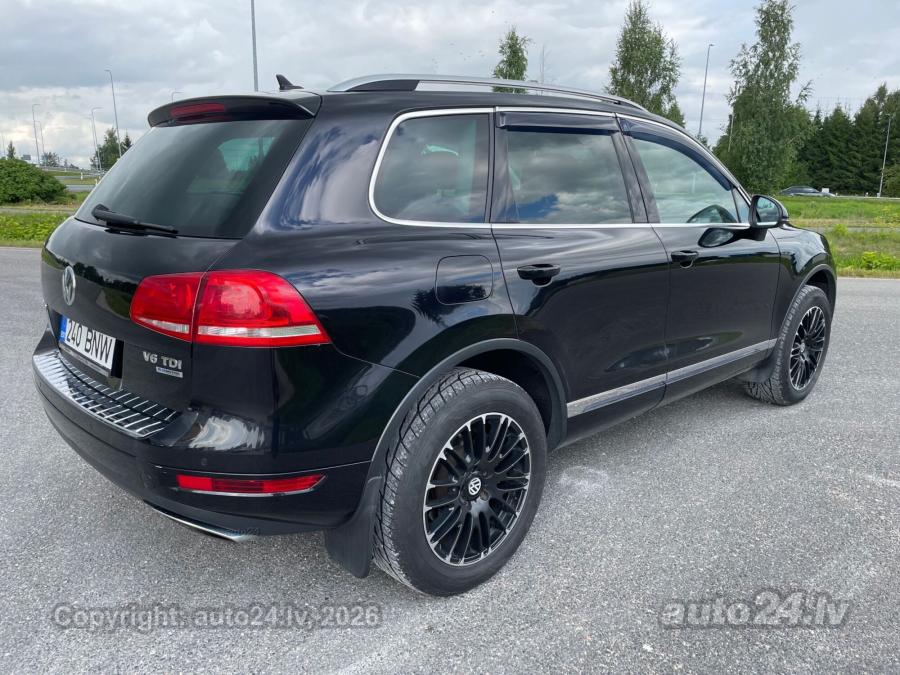 Melns Volkswagen Touareg 2011 Tartu, ar dzinēja tilpumu 3.00 L un nobraukumu 368 tūkst. km par 9990 €, foto 5 vietnē AUTOMOTO.COM.LV