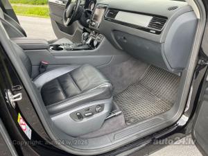 Melns Volkswagen Touareg 2011 Tartu, ar dzinēja tilpumu 3.00 L un nobraukumu 368 tūkst. km par 9990 €, foto 15 vietnē AUTOMOTO.COM.LV
