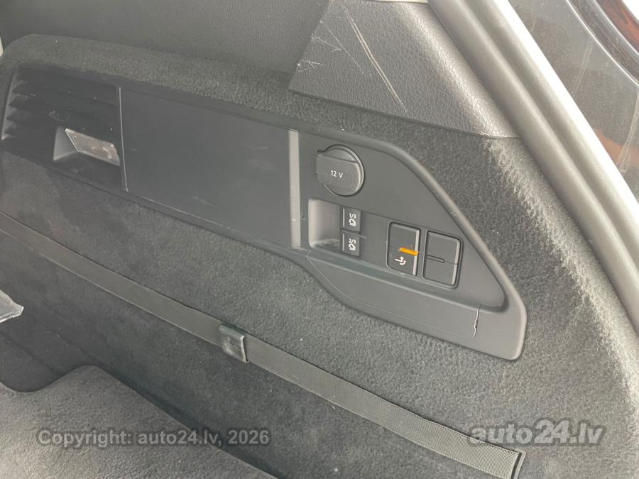 Melns Volkswagen Touareg 2011 Tartu, ar dzinēja tilpumu 3.00 L un nobraukumu 368 tūkst. km par 9990 €, foto 16 vietnē AUTOMOTO.COM.LV