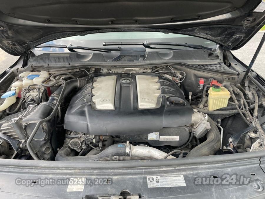 Melns Volkswagen Touareg 2011 Tartu, ar dzinēja tilpumu 3.00 L un nobraukumu 368 tūkst. km par 9990 €, foto 21 vietnē AUTOMOTO.COM.LV