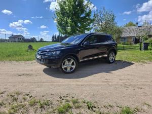 Black Volkswagen Touareg 2011 in Vilnius, with an engine capacity of 2.97 L and mileage of 315 thousand km for 10850 €, photo 9 on AUTOMOTO.COM.LV