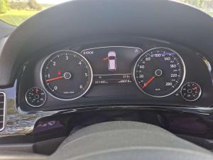 Black Volkswagen Touareg 2011 in Vilnius, with an engine capacity of 2.97 L and mileage of 315 thousand km for 10850 €, photo 20 on AUTOMOTO.COM.LV