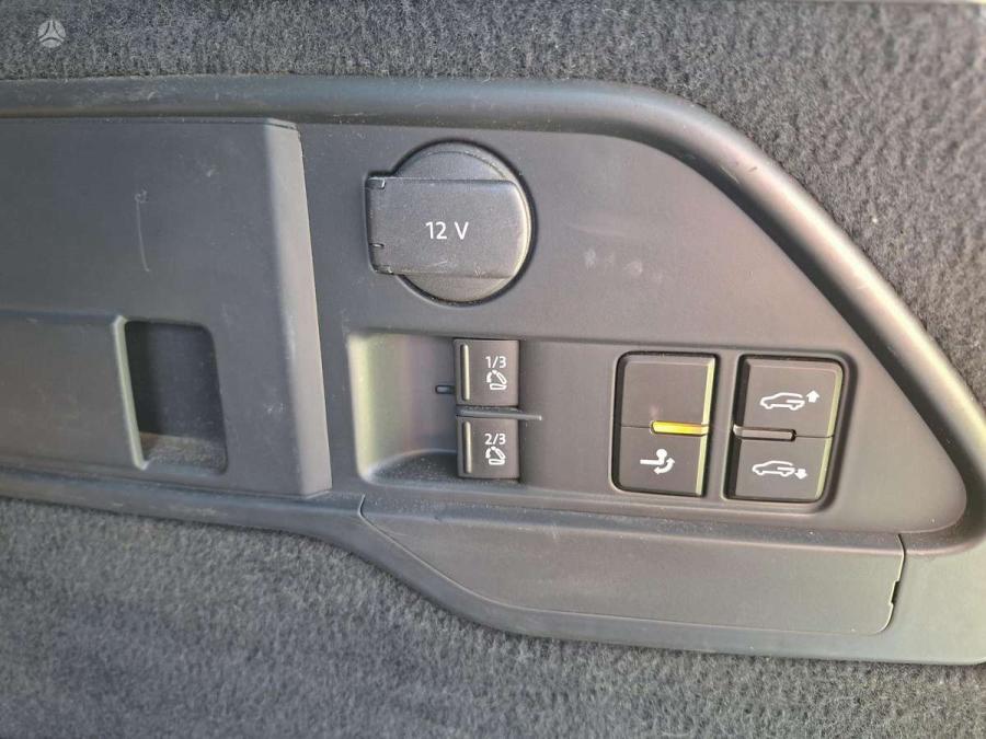 Black Volkswagen Touareg 2011 in Vilnius, with an engine capacity of 2.97 L and mileage of 315 thousand km for 10850 €, photo 24 on AUTOMOTO.COM.LV