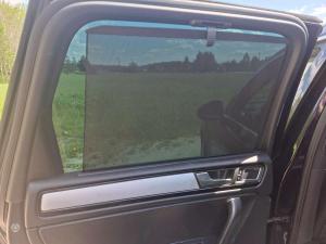 Black Volkswagen Touareg 2011 in Vilnius, with an engine capacity of 2.97 L and mileage of 315 thousand km for 10850 €, photo 25 on AUTOMOTO.COM.LV