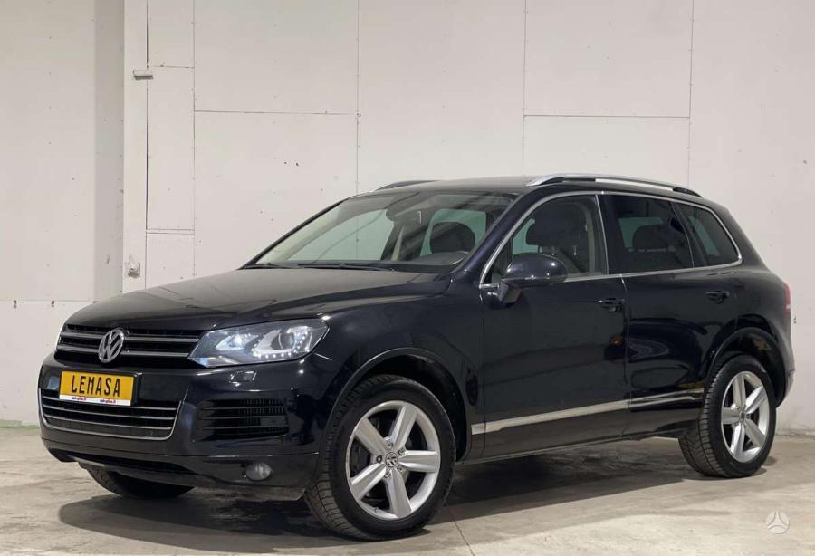 Melns Volkswagen Touareg 2011 Klaipėda, ar dzinēja tilpumu 4.13 L un nobraukumu 333 tūkst. km par 10500 €, foto 8 vietnē AUTOMOTO.COM.LV