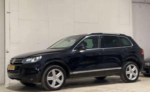 Melns Volkswagen Touareg 2011 Klaipėda, ar dzinēja tilpumu 4.13 L un nobraukumu 333 tūkst. km par 10500 €, foto 22 vietnē AUTOMOTO.COM.LV