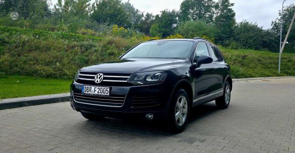 Melns Volkswagen Touareg 2011 Viļņa, ar dzinēja tilpumu 3.00 L un nobraukumu 288 tūkst. km par 8900 €, foto 4 vietnē AUTOMOTO.COM.LV