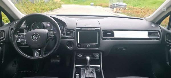 Melns Volkswagen Touareg 2011 Viļņa, ar dzinēja tilpumu 3.00 L un nobraukumu 288 tūkst. km par 8900 €, foto 10 vietnē AUTOMOTO.COM.LV