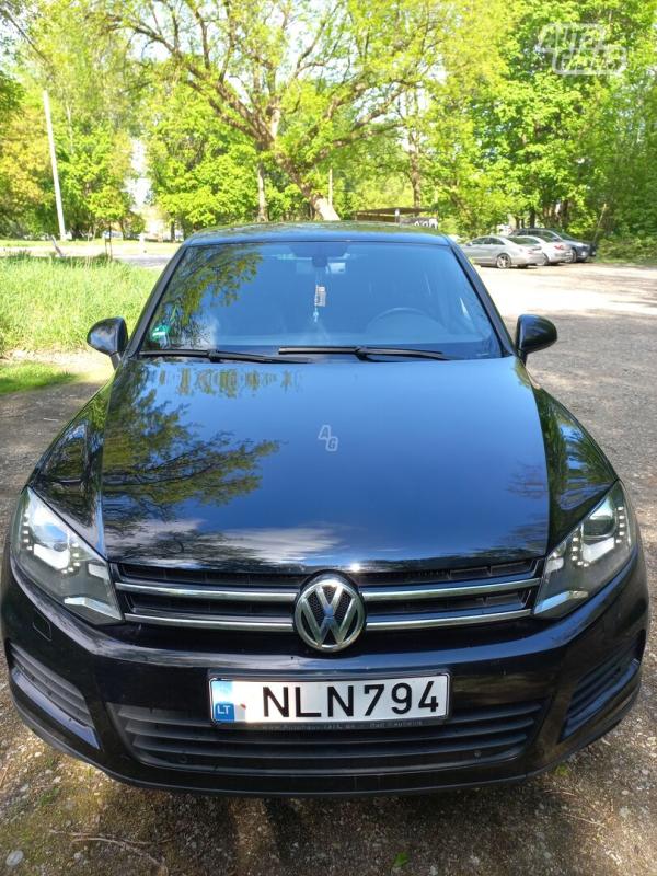 Melns Volkswagen Touareg 2011 Viļņa, ar dzinēja tilpumu 3.00 L un nobraukumu 306 tūkst. km par 9700 €, foto 4 vietnē AUTOMOTO.COM.LV