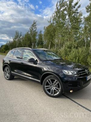 Melns Volkswagen Touareg 2011 Rīga, ar dzinēja tilpumu 3.00 L un nobraukumu 309 tūkst. km par 12000 €, foto 4 vietnē AUTOMOTO.COM.LV