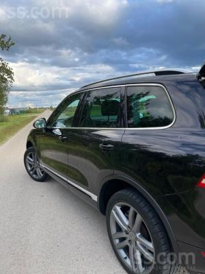 Melns Volkswagen Touareg 2011 Rīga, ar dzinēja tilpumu 3.00 L un nobraukumu 309 tūkst. km par 12000 €, foto 7 vietnē AUTOMOTO.COM.LV