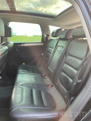 Melns Volkswagen Touareg 2011 Rīga, ar dzinēja tilpumu 3.00 L un nobraukumu 309 tūkst. km par 12000 €, foto 11 vietnē AUTOMOTO.COM.LV