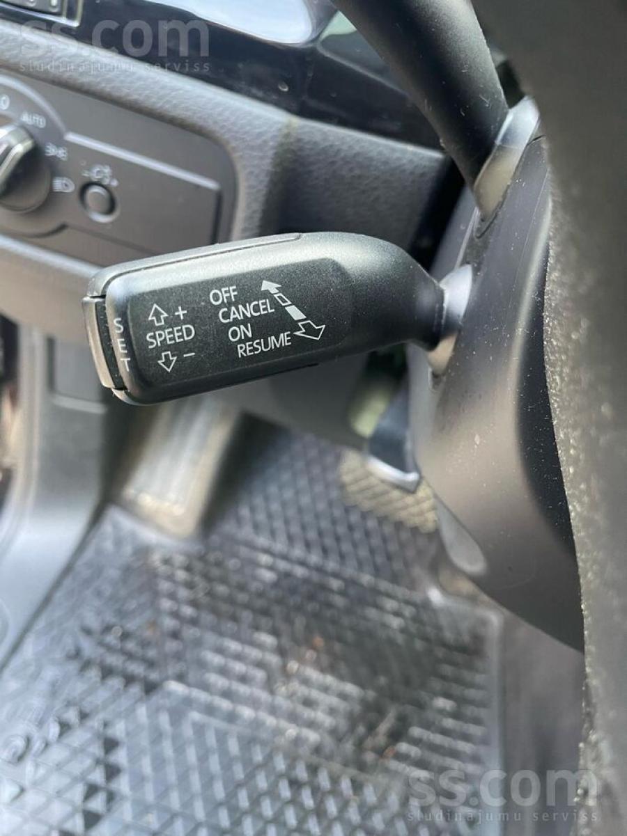Melns Volkswagen Touareg 2011 Rīga, ar dzinēja tilpumu 3.00 L un nobraukumu 309 tūkst. km par 12000 €, foto 14 vietnē AUTOMOTO.COM.LV