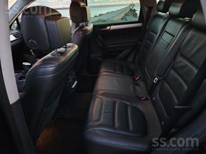 Melns Volkswagen Touareg 2012 Liepāja, ar dzinēja tilpumu 3.00 L un nobraukumu 496 tūkst. km par 11950 €, foto 10 vietnē AUTOMOTO.COM.LV