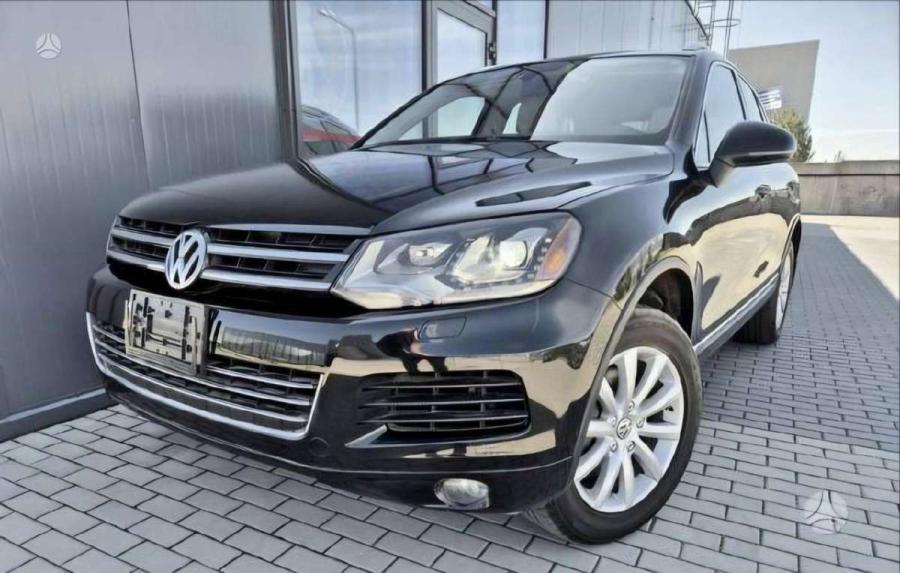 Melns Volkswagen Touareg 2012 Šauļi, ar dzinēja tilpumu 3.60 L un nobraukumu 210 tūkst. km par 8990 €, foto 3 vietnē AUTOMOTO.COM.LV