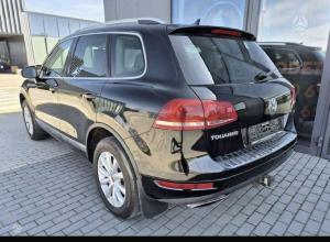 Melns Volkswagen Touareg 2012 Šauļi, ar dzinēja tilpumu 3.60 L un nobraukumu 210 tūkst. km par 8990 €, foto 5 vietnē AUTOMOTO.COM.LV