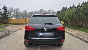 Melns Volkswagen Touareg 2012 Klaipėda, ar dzinēja tilpumu 2.97 L un nobraukumu 331 tūkst. km par 7850 €, foto 12 vietnē AUTOMOTO.COM.LV