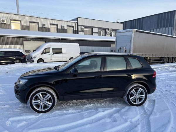 Melns Volkswagen Touareg 2012 Mažeikiai, ar dzinēja tilpumu 2.97 L un nobraukumu 178 tūkst. km par 8999 €, foto 3 vietnē AUTOMOTO.COM.LV