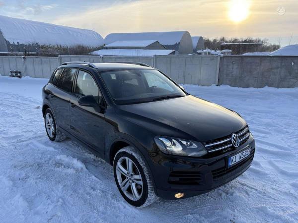 Melns Volkswagen Touareg 2012 Mažeikiai, ar dzinēja tilpumu 2.97 L un nobraukumu 178 tūkst. km par 8999 €, foto 4 vietnē AUTOMOTO.COM.LV