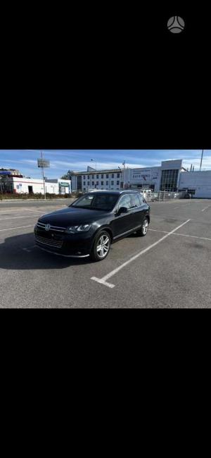 Melns Volkswagen Touareg 2012 Kauņa, ar dzinēja tilpumu 2.97 L un nobraukumu 295 tūkst. km par 14499 €, foto 3 vietnē AUTOMOTO.COM.LV