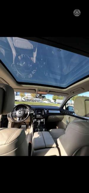 Melns Volkswagen Touareg 2012 Kauņa, ar dzinēja tilpumu 2.97 L un nobraukumu 295 tūkst. km par 14499 €, foto 8 vietnē AUTOMOTO.COM.LV