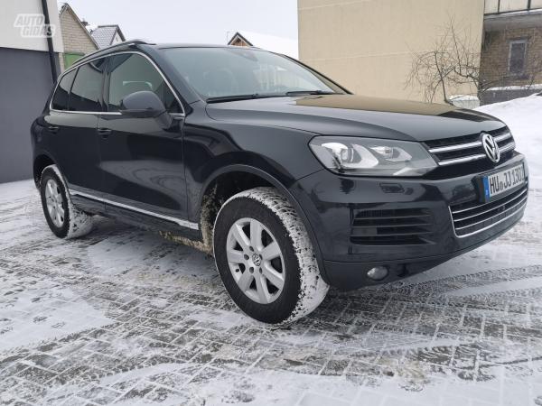 Melns Volkswagen Touareg 2012 Telšiai, ar dzinēja tilpumu 3.00 L un nobraukumu 349 tūkst. km par 10400 €, foto 2 vietnē AUTOMOTO.COM.LV