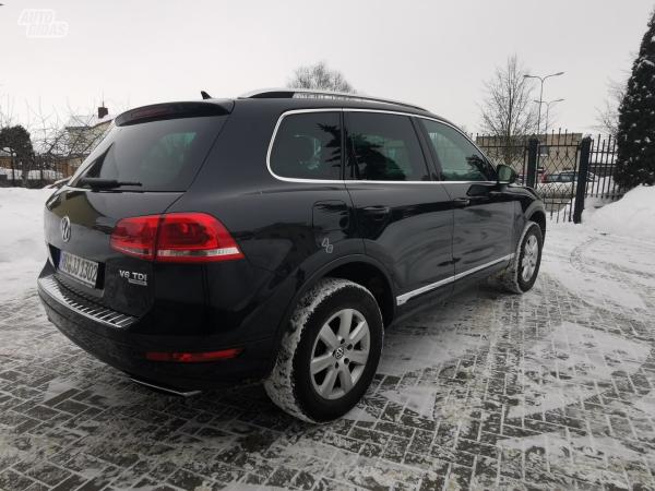 Melns Volkswagen Touareg 2012 Telšiai, ar dzinēja tilpumu 3.00 L un nobraukumu 349 tūkst. km par 10400 €, foto 4 vietnē AUTOMOTO.COM.LV