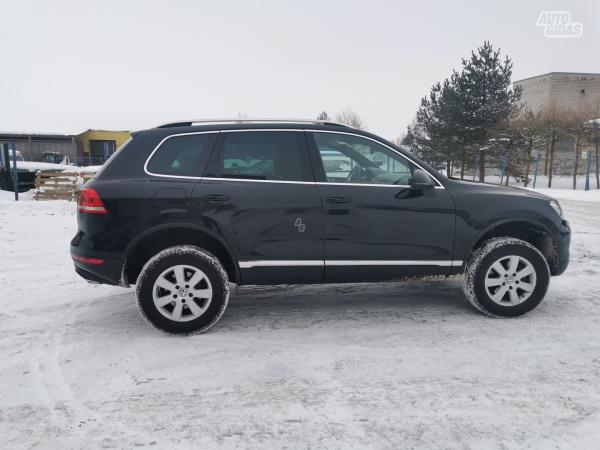 Melns Volkswagen Touareg 2012 Telšiai, ar dzinēja tilpumu 3.00 L un nobraukumu 349 tūkst. km par 10400 €, foto 9 vietnē AUTOMOTO.COM.LV