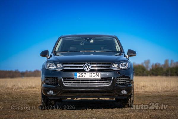 Melns Volkswagen Touareg 2012 Pērnava, ar dzinēja tilpumu 3.00 L un nobraukumu 407 tūkst. km par 10999 €, foto 2 vietnē AUTOMOTO.COM.LV
