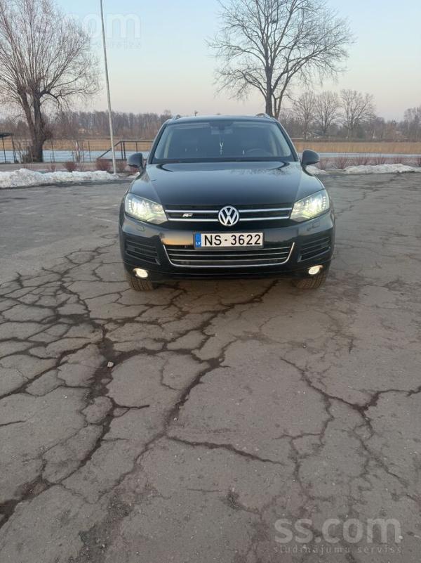 Melns Volkswagen Touareg 2012 Jelgava, ar dzinēja tilpumu 3.00 L un nobraukumu 330 tūkst. km par 13300 €, foto 5 vietnē AUTOMOTO.COM.LV