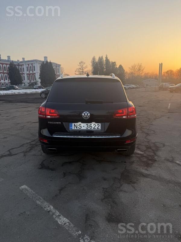 Melns Volkswagen Touareg 2012 Jelgava, ar dzinēja tilpumu 3.00 L un nobraukumu 330 tūkst. km par 13300 €, foto 7 vietnē AUTOMOTO.COM.LV
