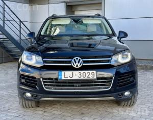 Melns Volkswagen Touareg 2012 Rīga, ar dzinēja tilpumu 3.00 L un nobraukumu 394 tūkst. km par 8350 €, foto 3 vietnē AUTOMOTO.COM.LV