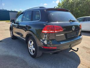 Melns Volkswagen Touareg 2012 Alīta, ar dzinēja tilpumu 3.00 L un nobraukumu 269 tūkst. km par 6650 €, foto 3 vietnē AUTOMOTO.COM.LV