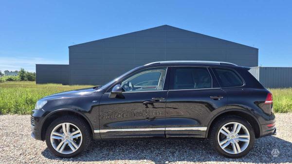 Melns Volkswagen Touareg 2012 Klaipėda, ar dzinēja tilpumu 2.97 L un nobraukumu 398 tūkst. km par 7799 €, foto 10 vietnē AUTOMOTO.COM.LV