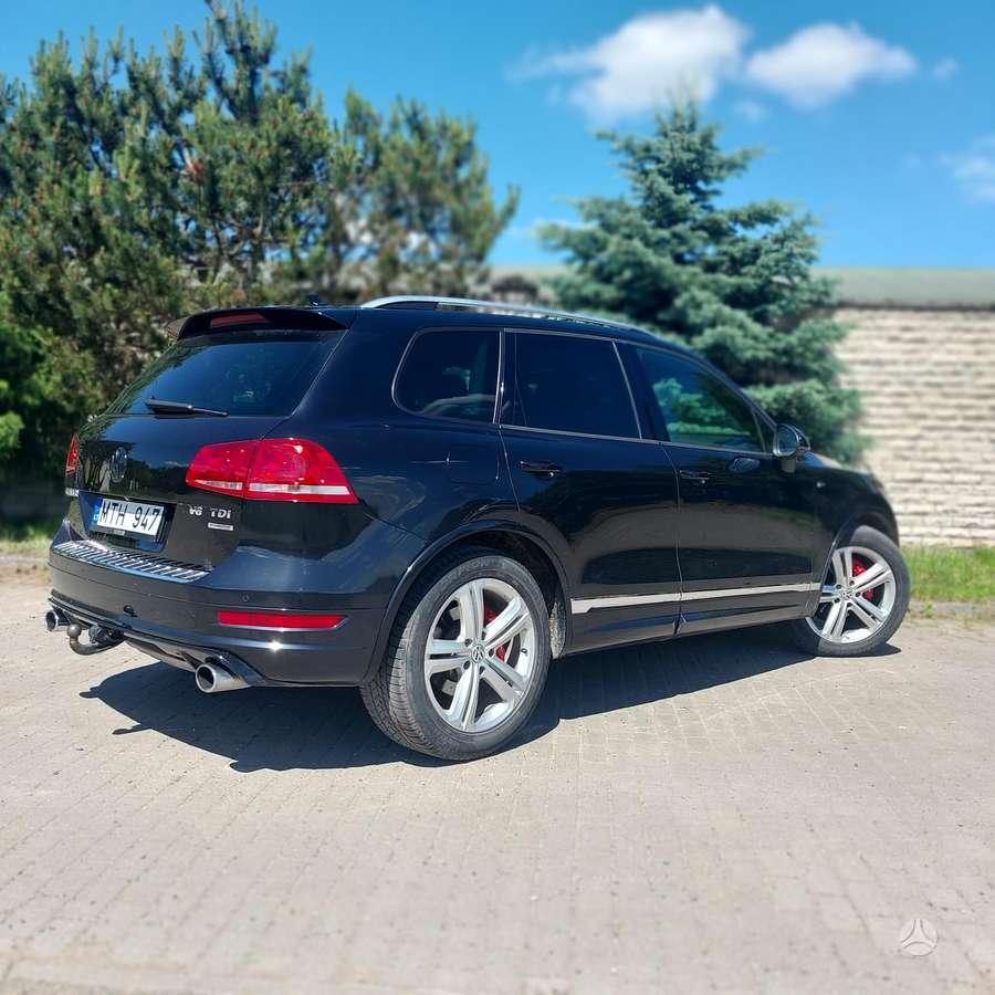 Melns Volkswagen Touareg 2012 Viļņa, ar dzinēja tilpumu 3.00 L un nobraukumu 309 tūkst. km par 9999 €, foto 6 vietnē AUTOMOTO.COM.LV