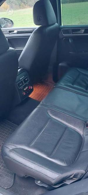 Melns Volkswagen Touareg 2012 Viļņa, ar dzinēja tilpumu 3.00 L un nobraukumu 309 tūkst. km par 9999 €, foto 11 vietnē AUTOMOTO.COM.LV