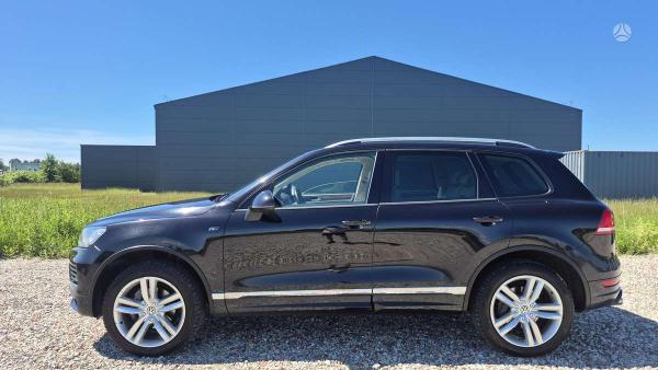 Melns Volkswagen Touareg 2012 Klaipėda, ar dzinēja tilpumu 2.97 L un nobraukumu 399 tūkst. km par 7650 €, foto 10 vietnē AUTOMOTO.COM.LV