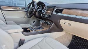Melns Volkswagen Touareg 2012 Klaipėda, ar dzinēja tilpumu 2.97 L un nobraukumu 399 tūkst. km par 7650 €, foto 19 vietnē AUTOMOTO.COM.LV