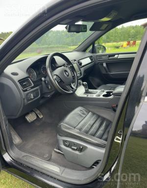 Melns Volkswagen Touareg 2012 Rīga, ar dzinēja tilpumu 3.00 L un nobraukumu 226 tūkst. km par 12700 €, foto 8 vietnē AUTOMOTO.COM.LV