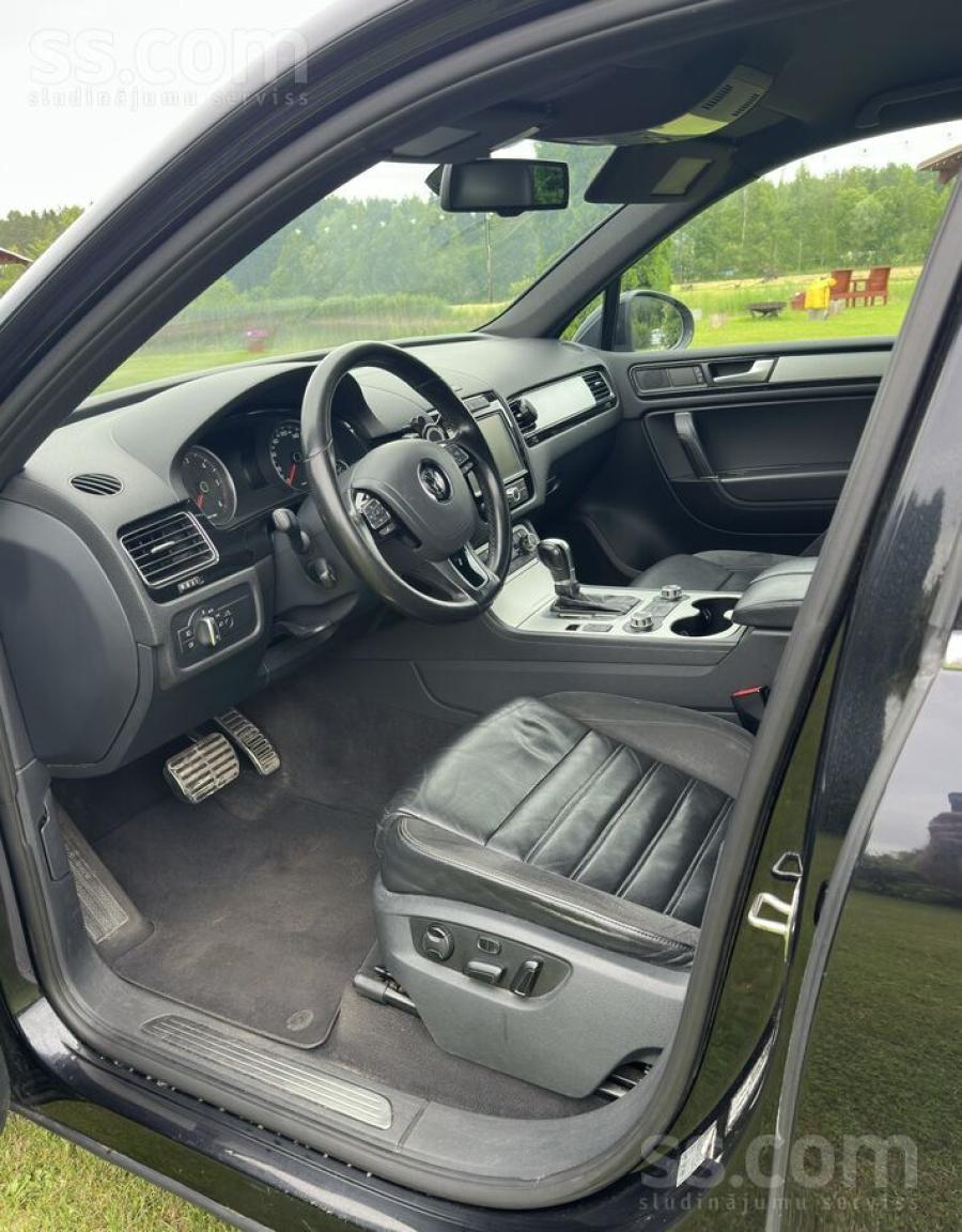 Melns Volkswagen Touareg 2012 Rīga, ar dzinēja tilpumu 3.00 L un nobraukumu 226 tūkst. km par 12700 €, foto 8 vietnē AUTOMOTO.COM.LV