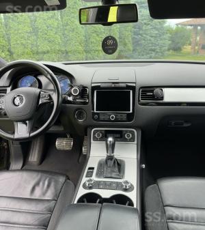 Melns Volkswagen Touareg 2012 Rīga, ar dzinēja tilpumu 3.00 L un nobraukumu 226 tūkst. km par 12700 €, foto 10 vietnē AUTOMOTO.COM.LV