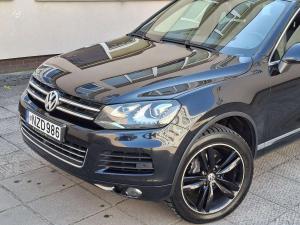 Black Volkswagen Touareg 2012 in Silute, with an engine capacity of 2.97 L and mileage of 325 thousand km for 8800 €, photo 10 on AUTOMOTO.COM.LV