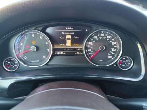 Black Volkswagen Touareg 2012 in Siauliai, with an engine capacity of 3.60 L and mileage of 180 thousand km for 8700 €, photo 14 on AUTOMOTO.COM.LV