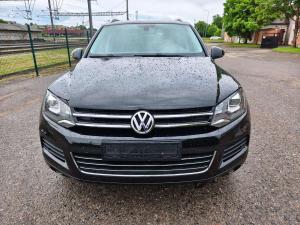 Melns Volkswagen Touareg 2012 Šauļi, ar dzinēja tilpumu 3.00 L un nobraukumu 251 tūkst. km par 9400 €, foto 3 vietnē AUTOMOTO.COM.LV