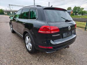 Melns Volkswagen Touareg 2012 Šauļi, ar dzinēja tilpumu 3.00 L un nobraukumu 251 tūkst. km par 9400 €, foto 7 vietnē AUTOMOTO.COM.LV