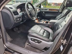 Melns Volkswagen Touareg 2012 Šauļi, ar dzinēja tilpumu 3.00 L un nobraukumu 251 tūkst. km par 9400 €, foto 14 vietnē AUTOMOTO.COM.LV