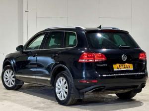 Black Volkswagen Touareg 2012 in Klaipeda, with an engine capacity of 3.60 L and mileage of 264 thousand km for 7900 €, photo 7 on AUTOMOTO.COM.LV
